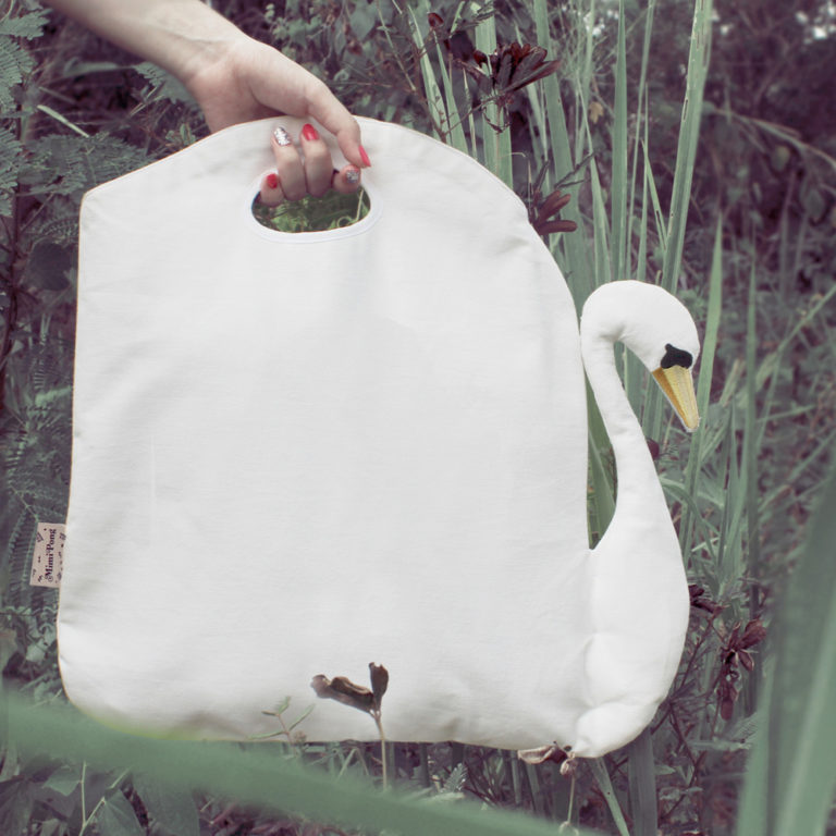 a swan purse. - Design For Mankind